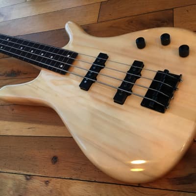 RoXonix RoXster Natural Gloss Fretless Bass Guitar + Free | Reverb UK