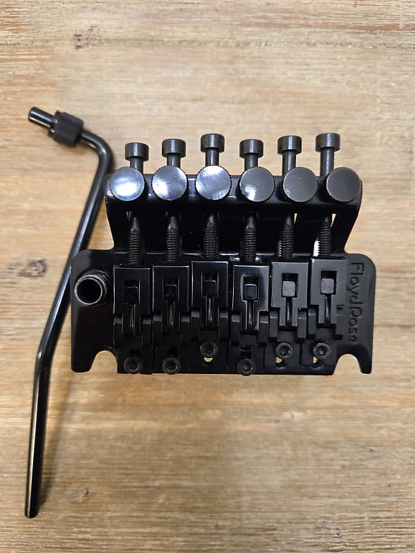 Floyd Rose 1000 Tremolo with Arm Black | Reverb