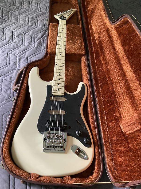 Dean Z Stratocaster 1985? White | Reverb
