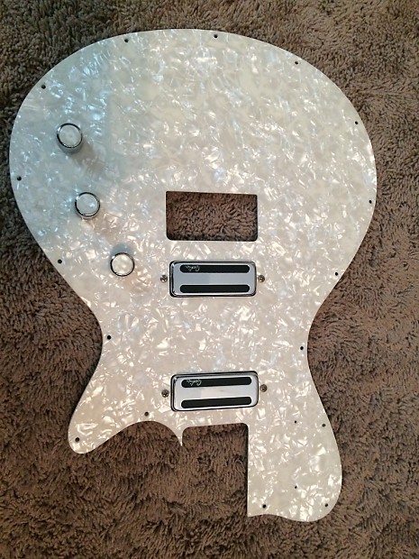 Godin Radiator Loaded White 1990s Pickguard | Reverb