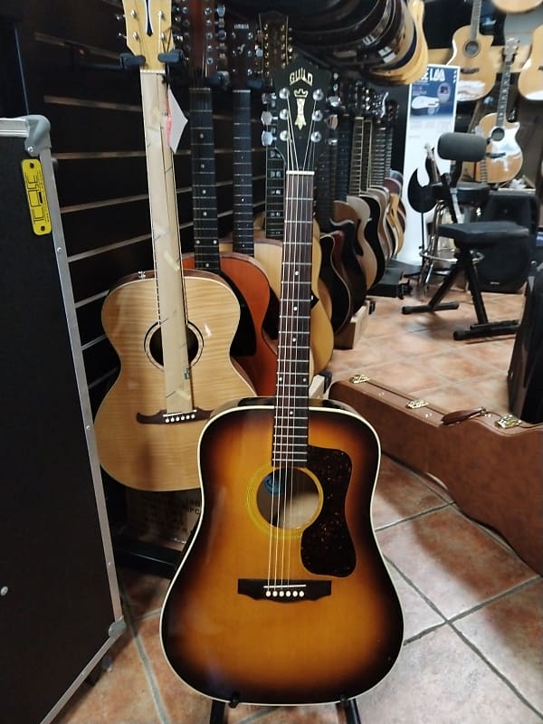 Guild G37SB 1974 Vintage Sunburst | Reverb