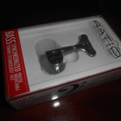 Graph Tech Ratio 4-In-Line Bass Open Back Tuners - CHROME, | Reverb