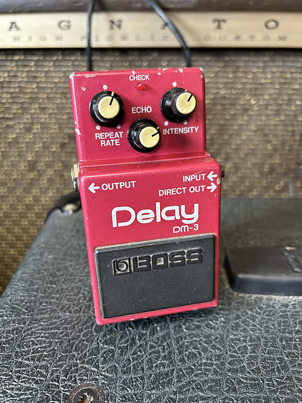 Boss DM-3 Delay (Green Label) 1984 - 1986 - Red | Reverb