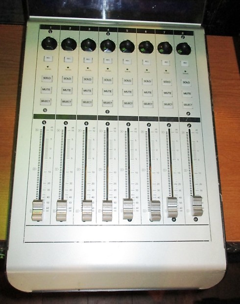 Mackie Control Universal Pro Extender | Reverb