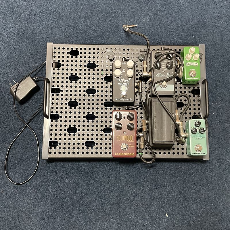 Temple Audio 12x16 pedal board Mid 2000’s - Black | Reverb