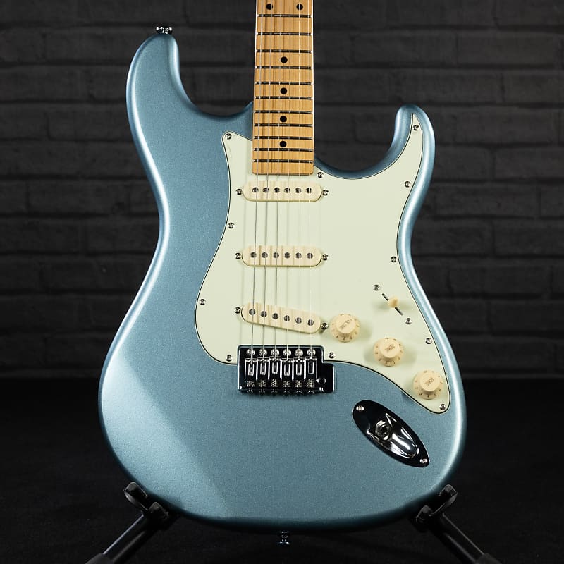 Tagima TG-530 Electric Guitar (Lake Placid Blue) | Reverb
