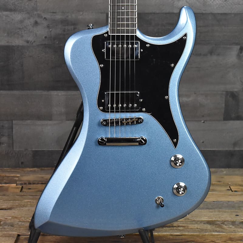 Mint Dunable DE R2 - Pelham Blue Metallic with Gig Bag | Reverb
