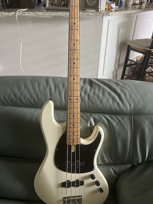 Stenback 4 string 2017- White | Reverb