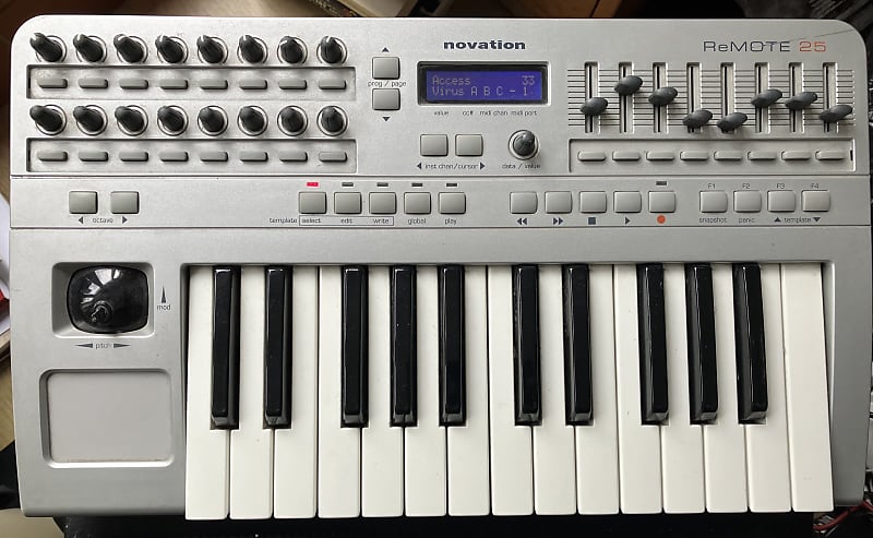 Novation Remote 25 USB Midi Controller 2003 - Grey | Reverb