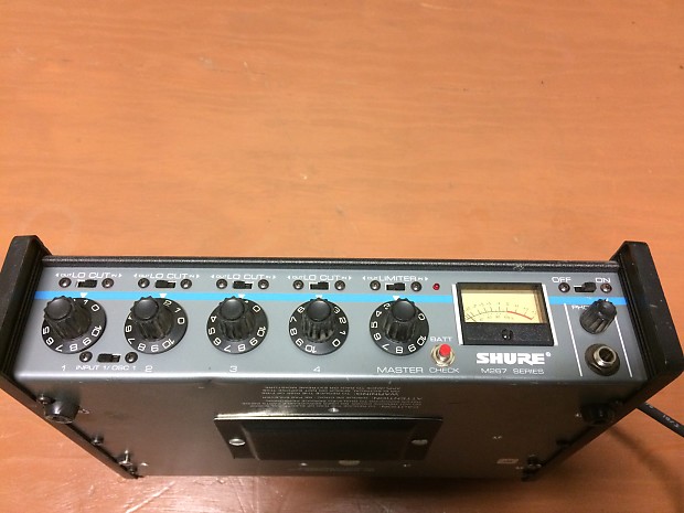 Shure M267 Professional Mic Mixer | Reverb