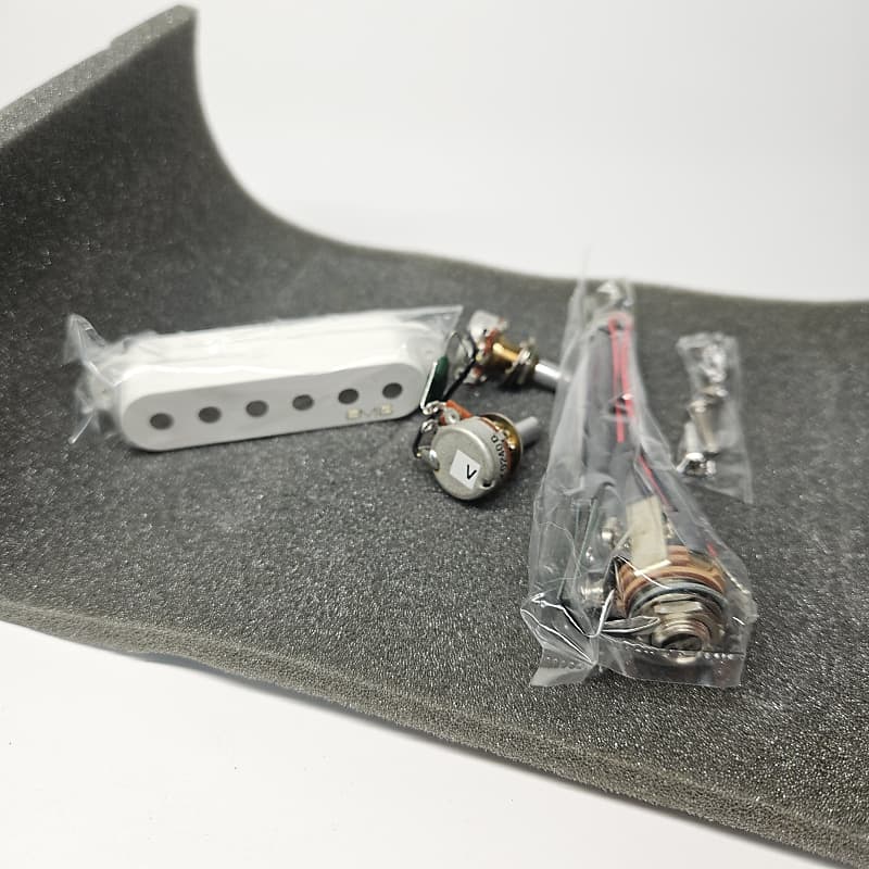 EMG SAV Pickup Strat - White - NEW / Old Stock | Reverb