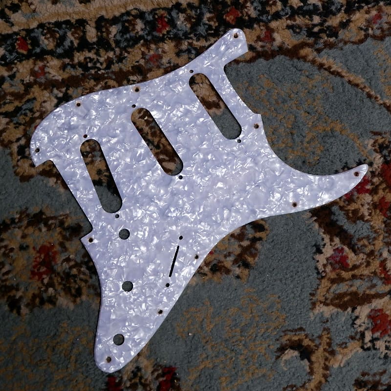Warmoth Strat-style Pickguard One Ply 1-Ply 11 Hole - White | Reverb
