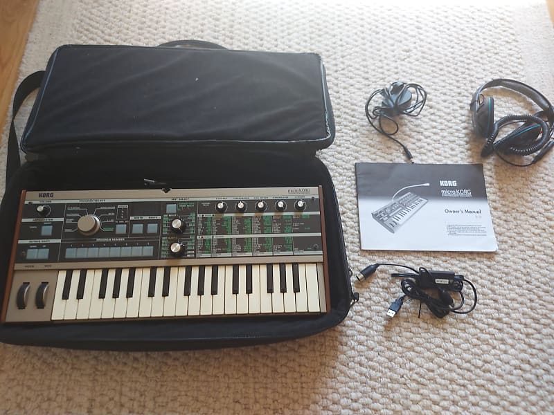 Korg MicroKorg (No Vocoder Mic) + Carry Bag, MIDI Cable, | Reverb
