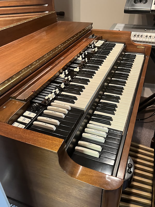 Hammond B3 1973 - Walnut | Reverb