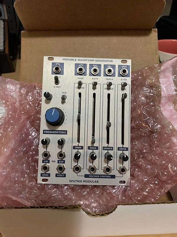 Sputnik Modular Variable Waveform Generator | Reverb