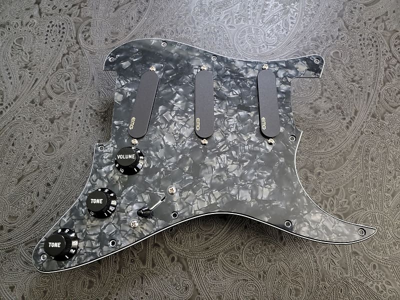 EMG "David Gilmour" DG-20 Pre-Wired Loaded Strat Pickguard - | Reverb