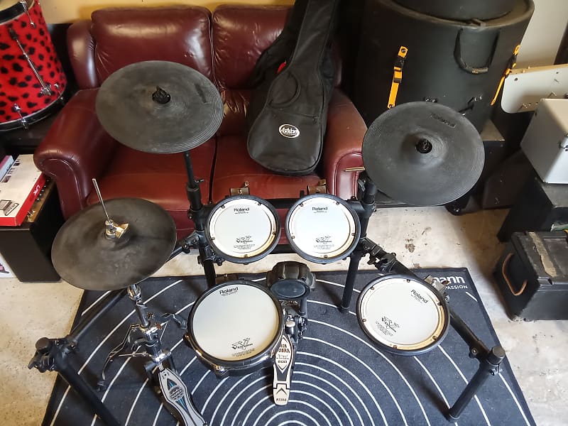 Roland TD-25 V-Drum Kit with Mesh Pads | Reverb