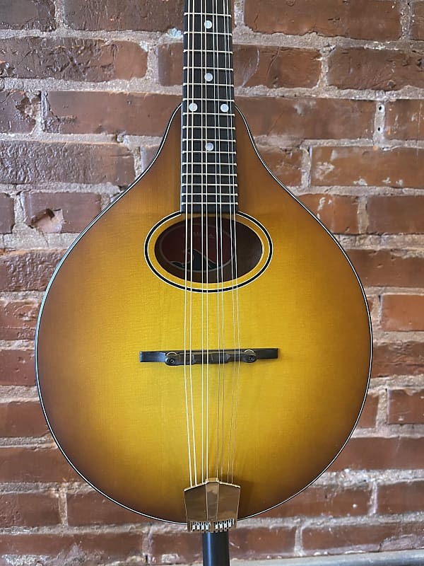 Eastman PCH-M104-GB Gold Burst A style Mandolin with gig bag | Reverb