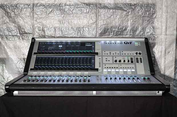 Soundcraft Vi1 Digital Mixing Console with Flightcase | Reverb