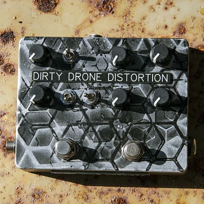 METSÄÄN DIRTY DRONE DISTORTION - a doom drone | Reverb Deutschland