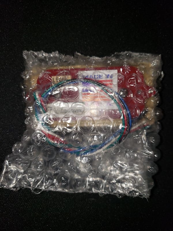 Wilde L-500 L 2022 - Creme and maroon housing | Reverb