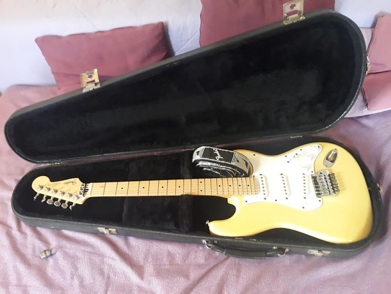 Fender Stratocaster 1987 - white cream | Reverb