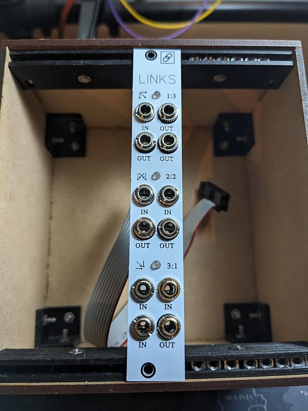 Mutable Instruments Links Clone - White | Reverb