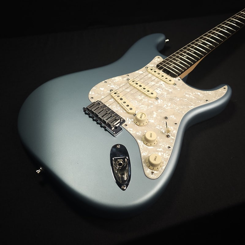 Used Fender American Elite Strat w/Case Ice Blue Metallic | Reverb