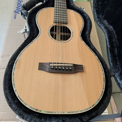 PONO GUITAR UL-40 SP/CEDAR TOP/EBONY BODY 2016 | Reverb