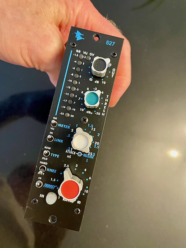 API 527 Limiter/Compressor 527 | Reverb Canada