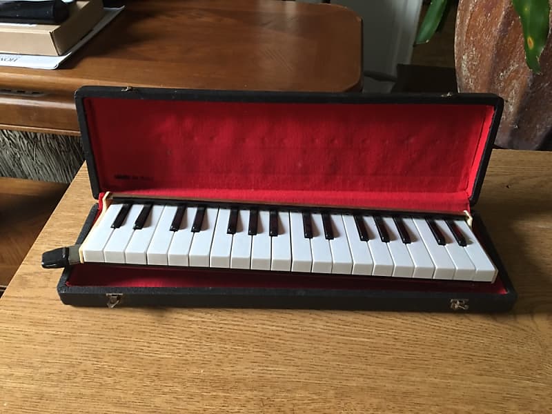 melodica Borel Clavietta 1950 Pearl white | Reverb