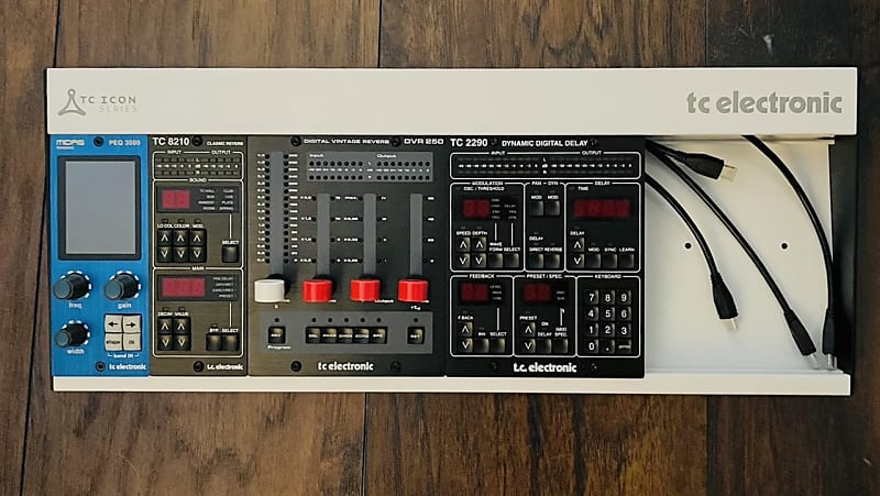 TC ICON Dock with 4 Controllers | Reverb