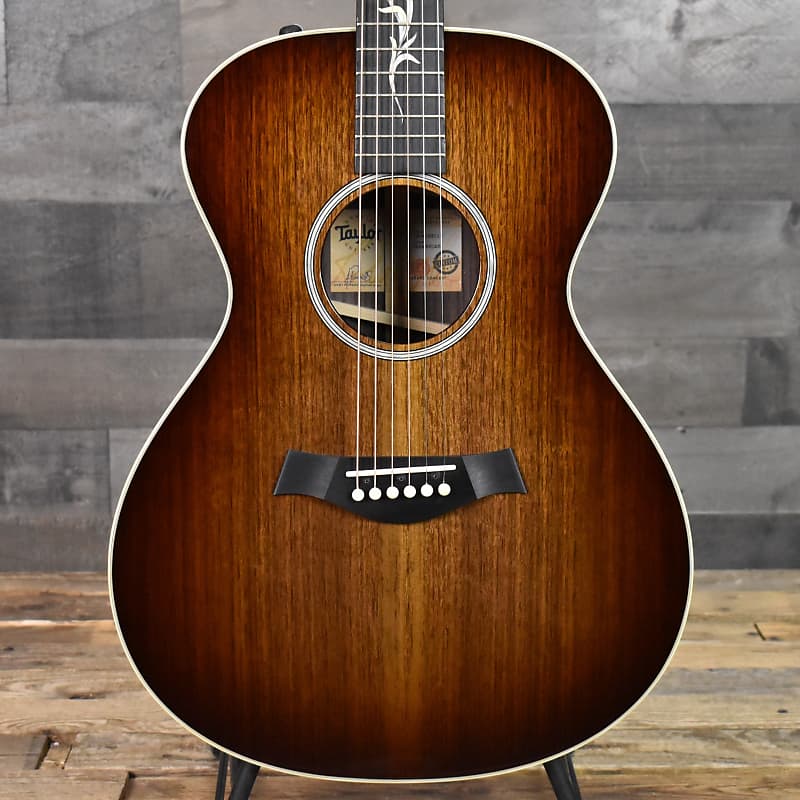 Taylor C22e Grand Concert NAMM Catch 2023 - Walnut/Rosewood | Reverb