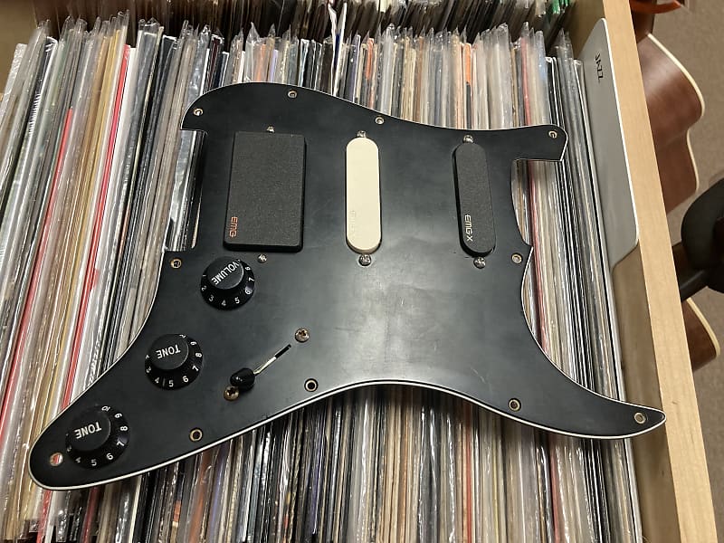 EMG Model 81TW/Sax/Sax Pickguard Assembly w/coil tap- | Reverb España