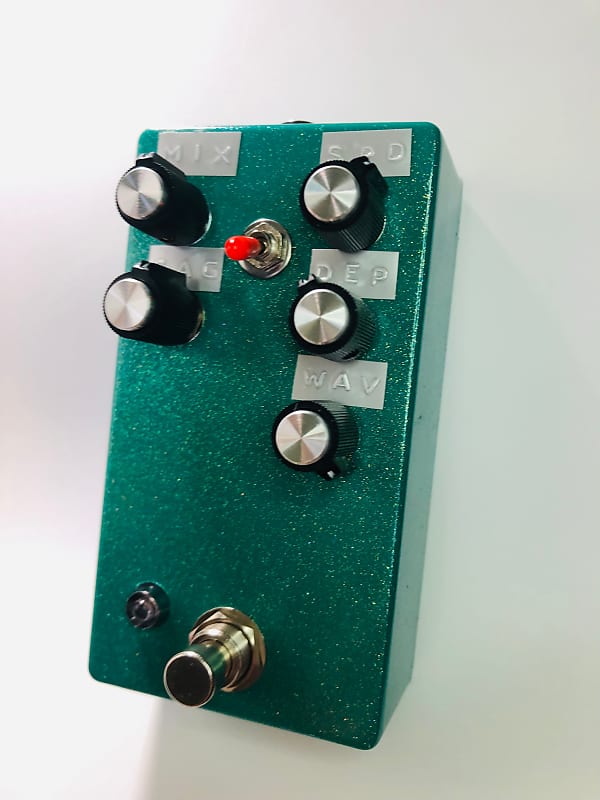 Fuzzy Vibe Modulation | Reverb