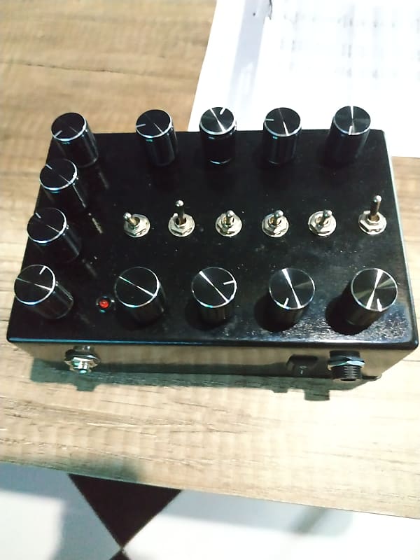 Waveformer Weird Sound Generator Drone Synth | Reverb