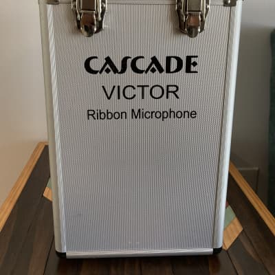 Cascade Victor Ribbon Microphone with Case | Reverb