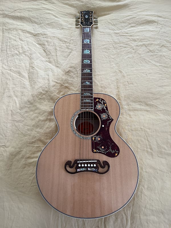 Gibson J-200 | Reverb