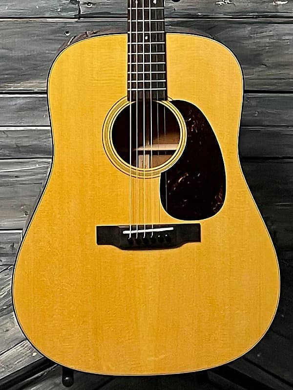 Martin D-18 Standard Series Acoustic Guitar- Natural | Reverb