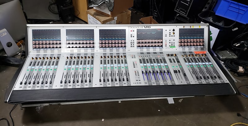 Soundcraft Vi6 Digital Live Sound Mixer w/Touring Case | Reverb