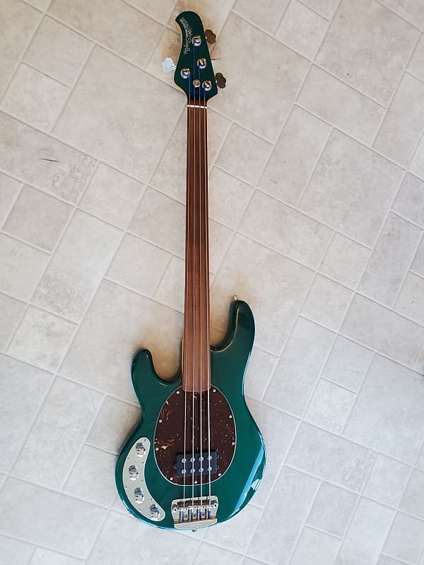 Ernie Ball Music Man Stingray 4H Fretless 2002 LH | Reverb