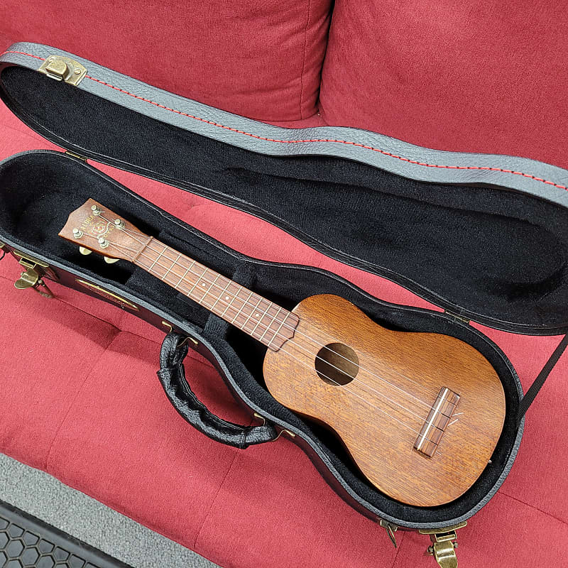 Aloha Royal Soprano Ukulele with Case - Mahogany | Reverb