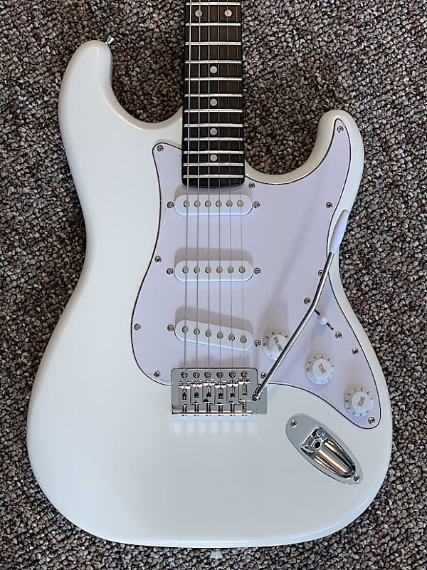 Harley Benton ST-20 WH | Reverb