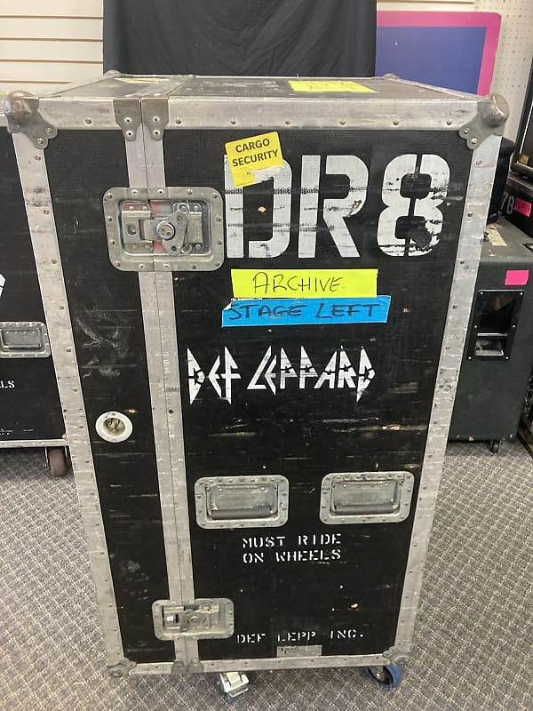 Def Leppard, Wardrobe Work Station Flight Case "DR8 STAGE | Reverb