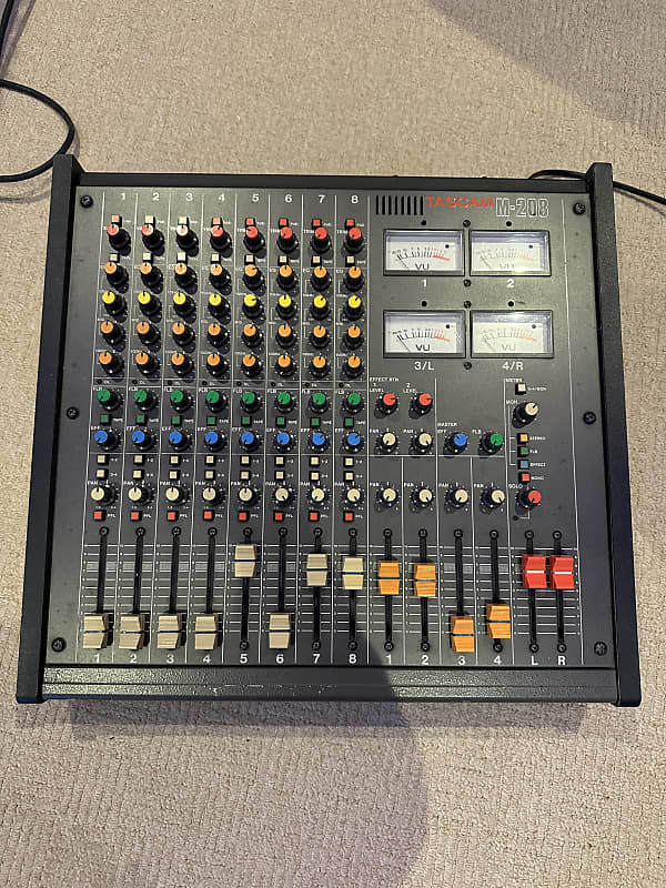 TASCAM M-208 | Reverb