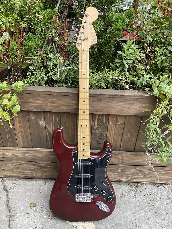 Fender Stratocaster 1978 - Maroon with original case | Reverb