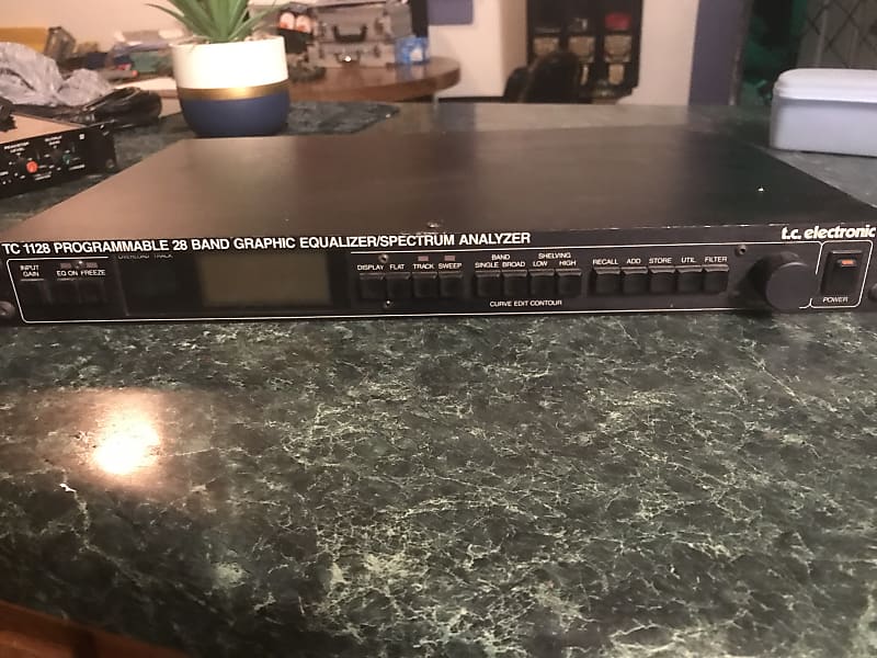 TC Electronic 1128 EQ | Reverb