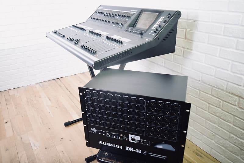 Allen & Heath iLive-T112 digital audio mixer w/ IRD-48 rack | Reverb