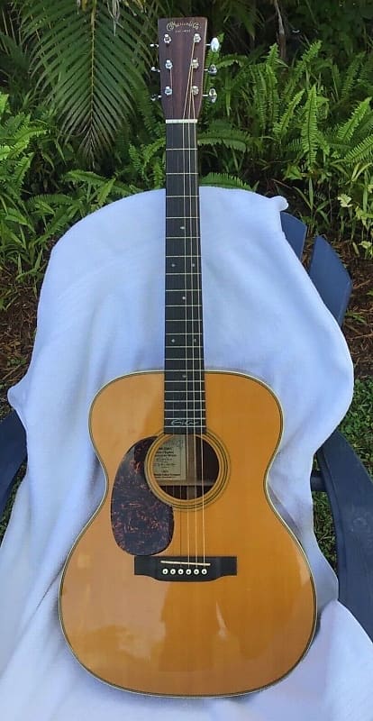 Martin Guitar Left Handed Lefty 1999 000-28EC #3134 | Reverb Canada