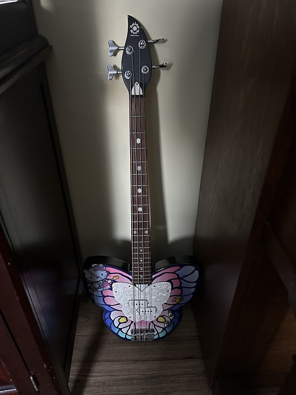 Daisy Rock Butterfly Bass 2002 - Graphic | Reverb
